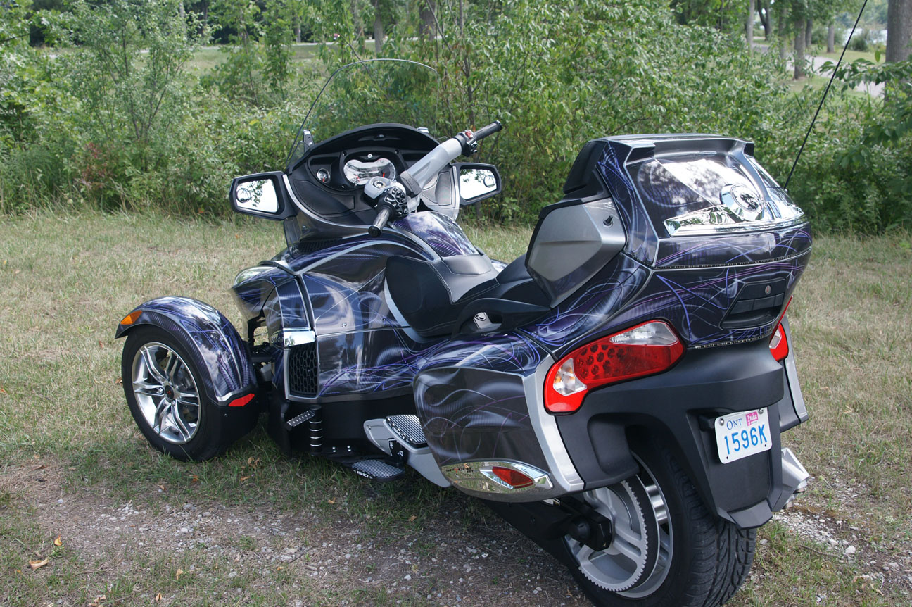 CUSTOM CAN AM SPYDER RT GRAPHICS KITS custom-can-am-spyder-rt-graphics-kits